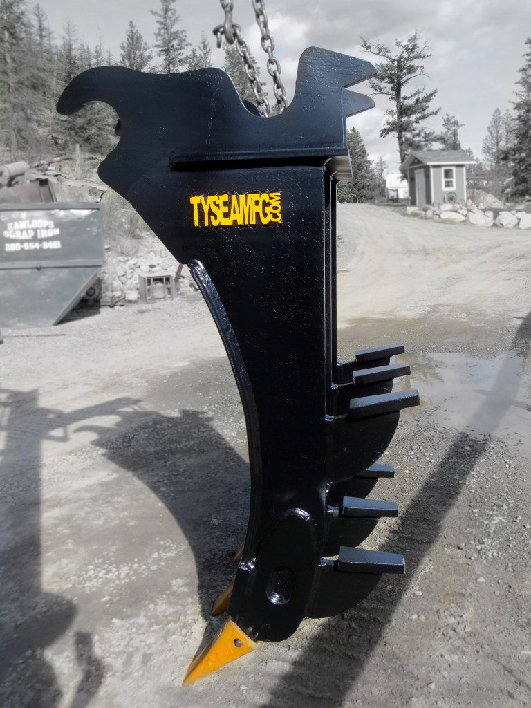 Excavator Mounding Rakes - Tysea Manufacturing Inc